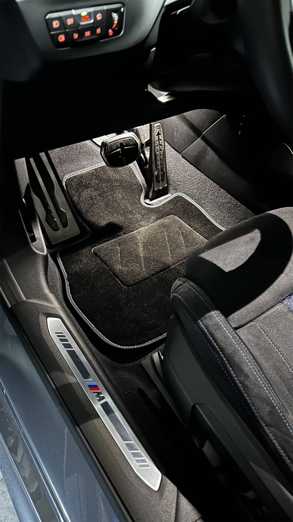 TAPIS DE SOL SUR MESURE - Cosmos auto-shop